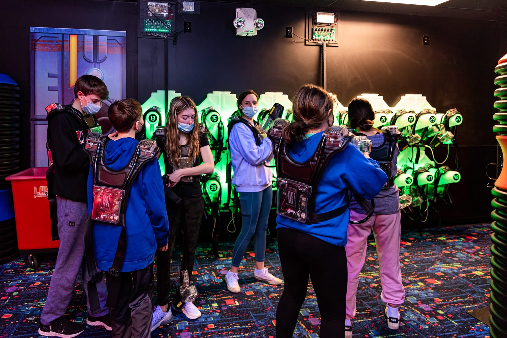 Laser Tag in Queens - Laser Bounce - Family Fun Center